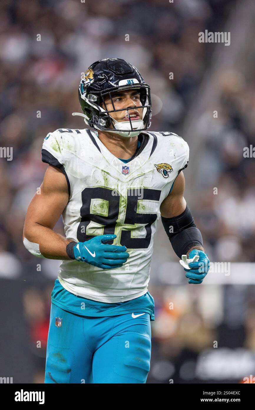 Jacksonville Jaguars tight end Brenton Strange (85) against the Las ...