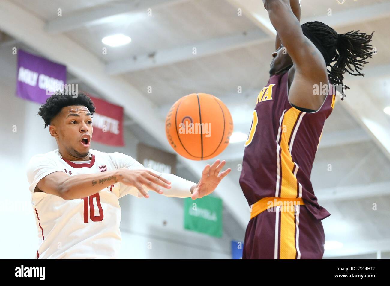 December 22, 2024: Colgate Raiders guard Chandler Baker (10) passes the ...