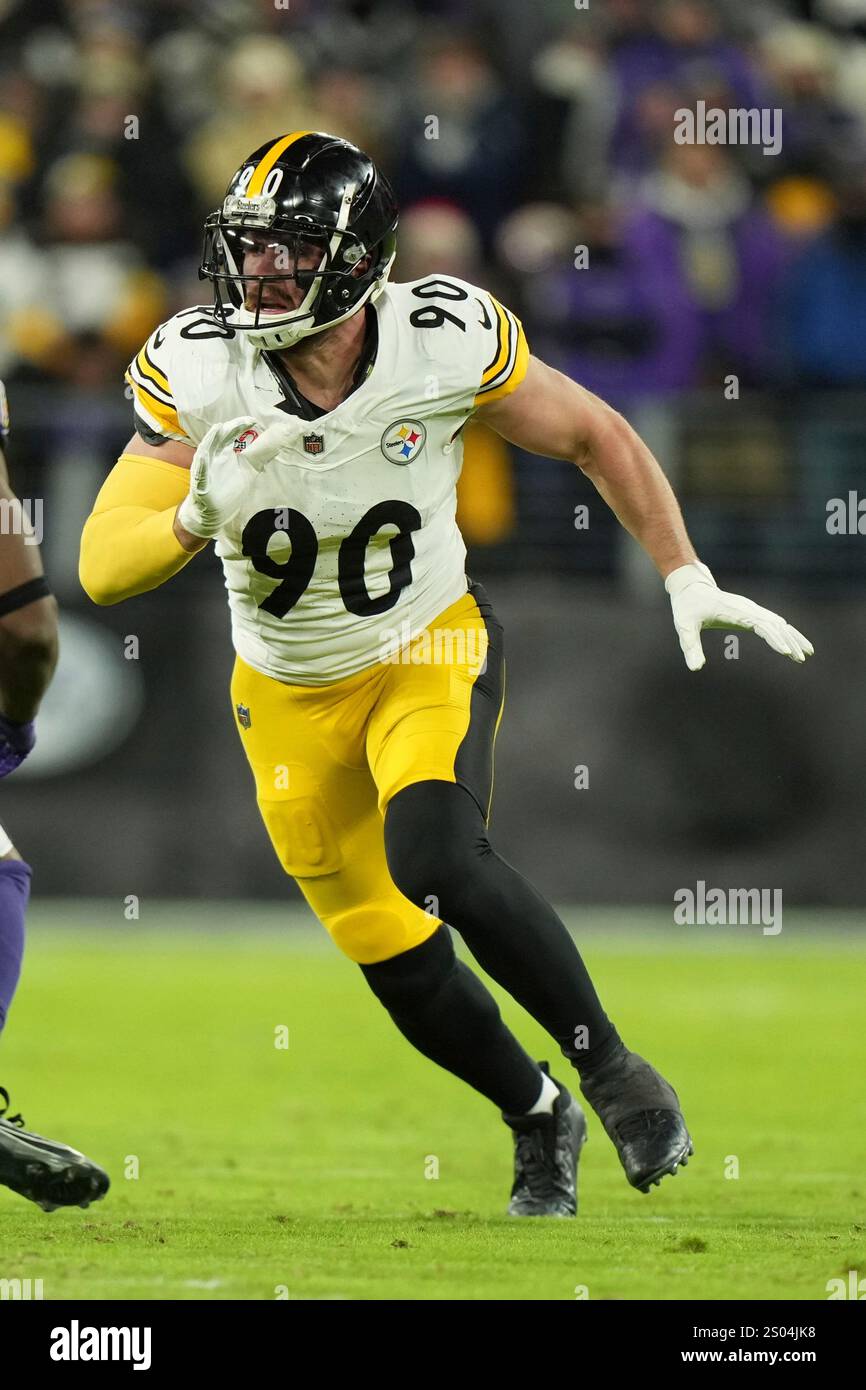 Pittsburgh Steelers linebacker T.J. Watt (90) rushes the passer during ...