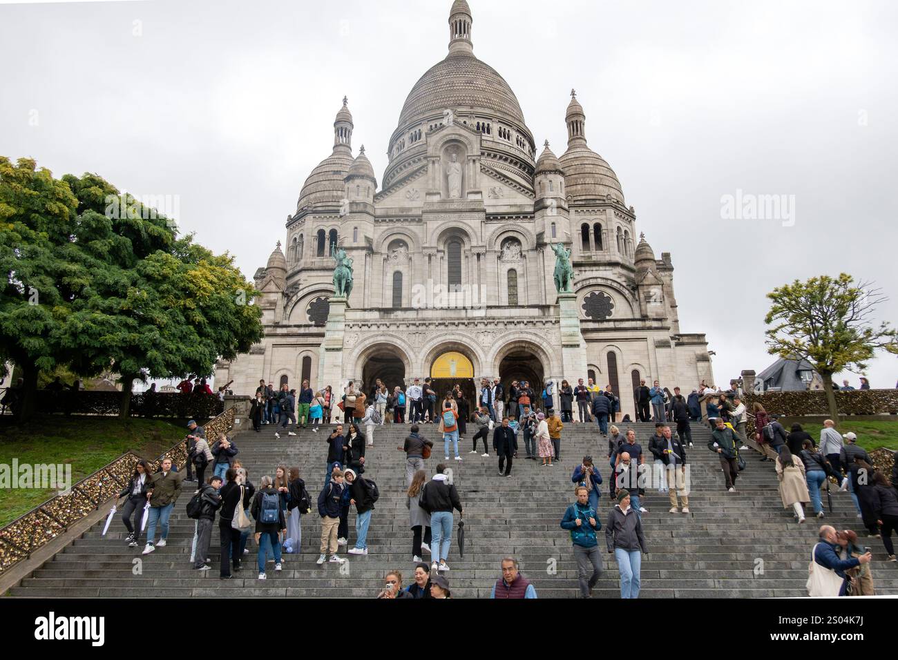 Basilica de Sacre Coeur, Montmartre, Paris, France Stock Photo - Alamy