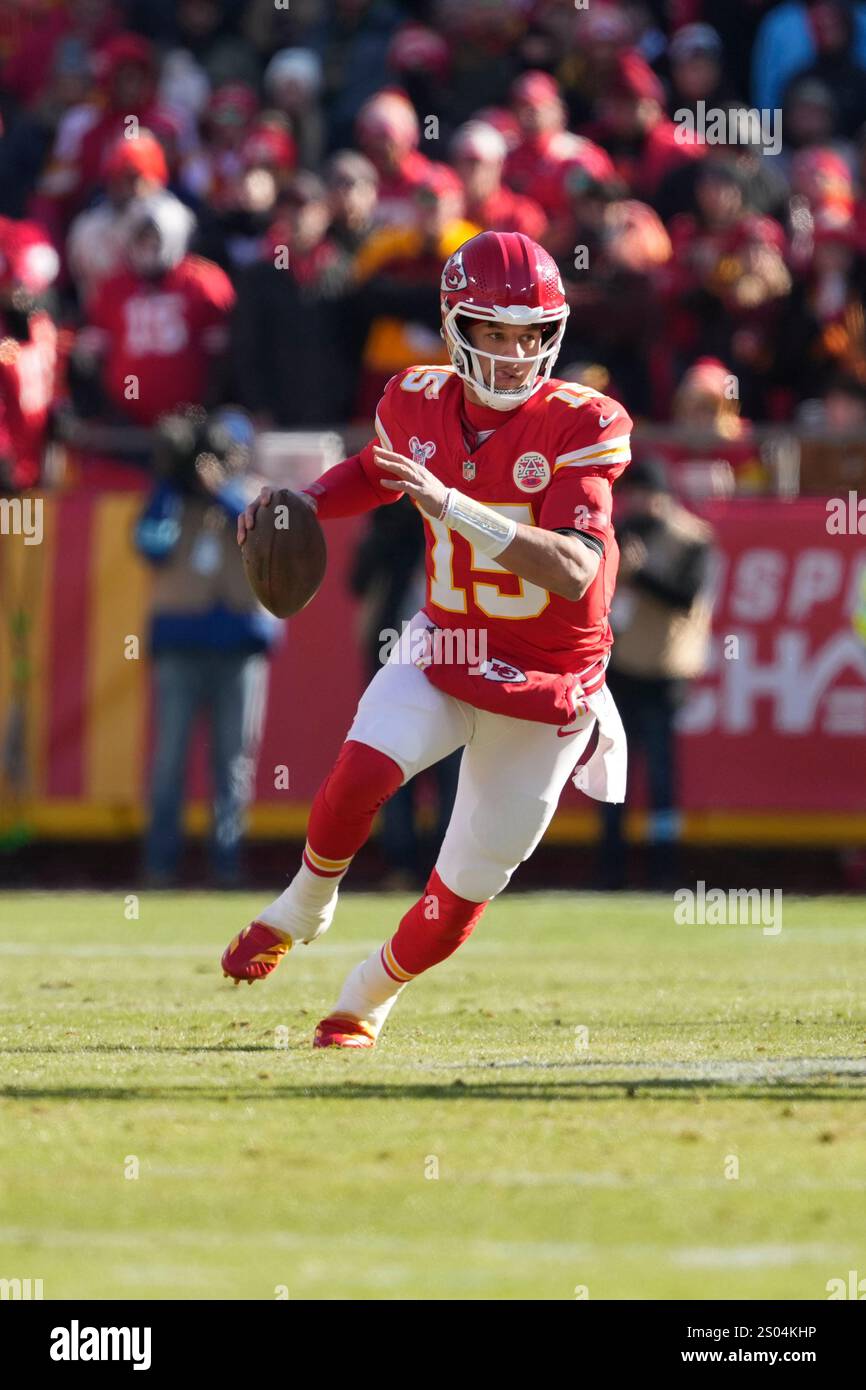 Kansas City Chiefs quarterback Patrick Mahomes run during an NFL ...