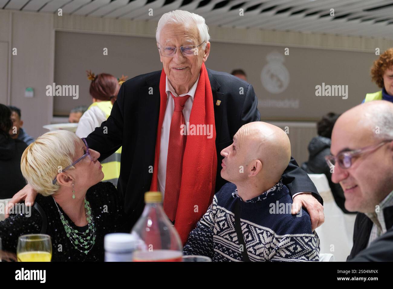 Father Angel during the solidarity Christmas dinner of Messengers of ...