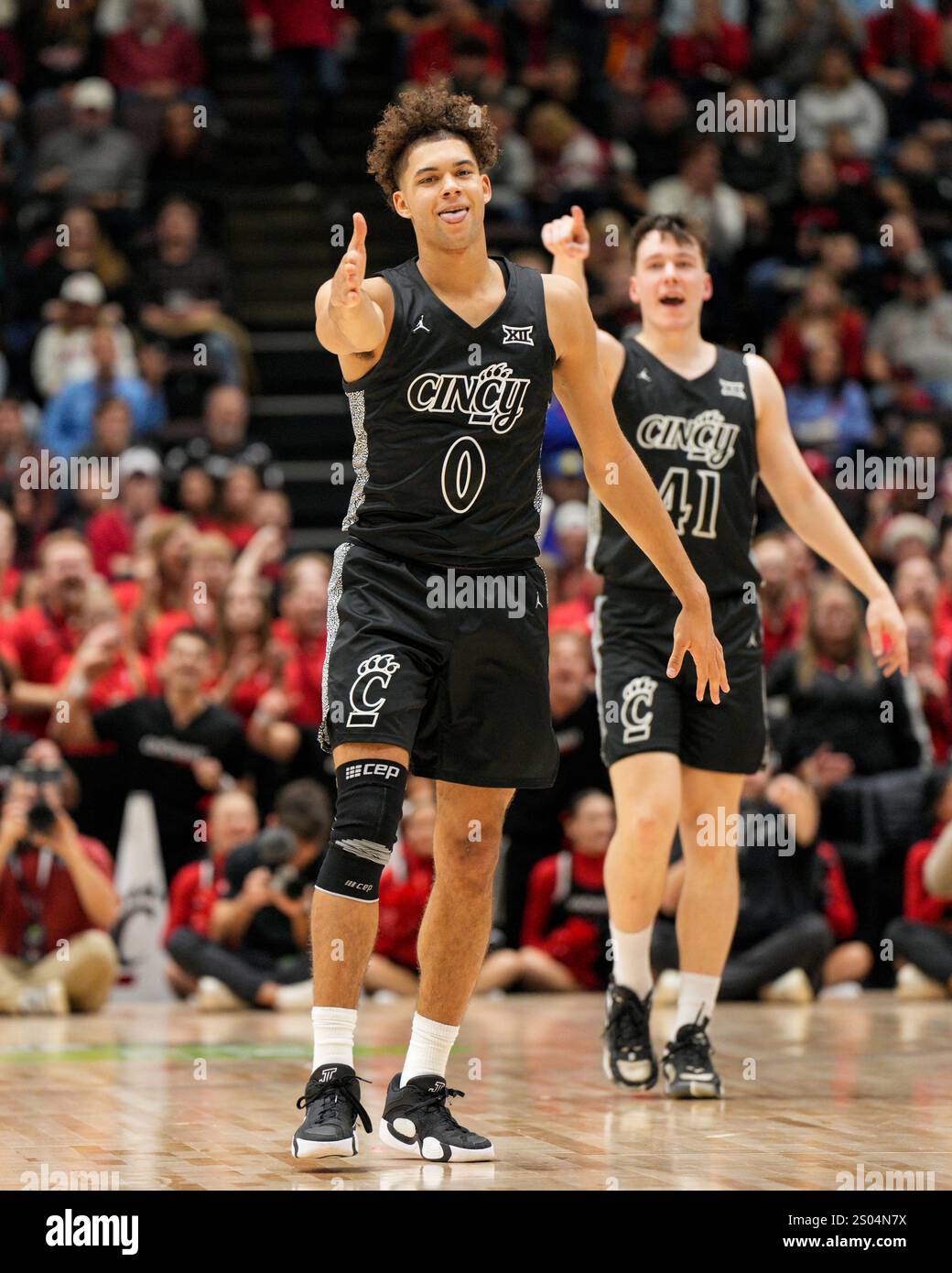 Cincinnati guard Dan Skillings Jr. (0) reacts during an NCAA college ...
