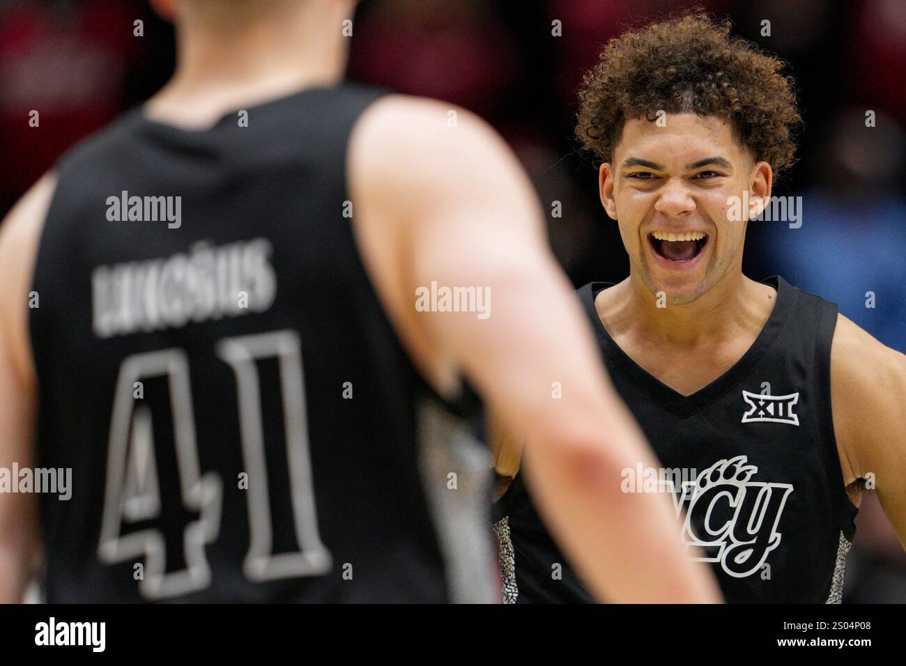 Cincinnati's Dan Skillings Jr. (0) celebrates with teammate Simas ...
