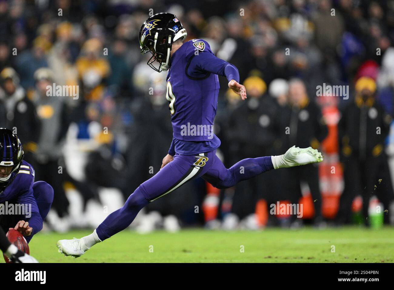 Baltimore Ravens place kicker Justin Tucker (9) kicks a field goal ...