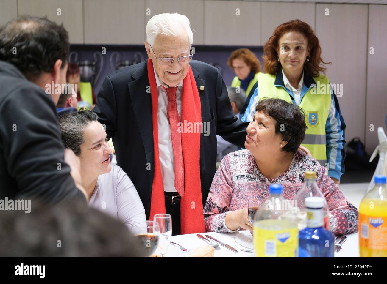 Father Angel during the solidarity Christmas dinner of Messengers of ...