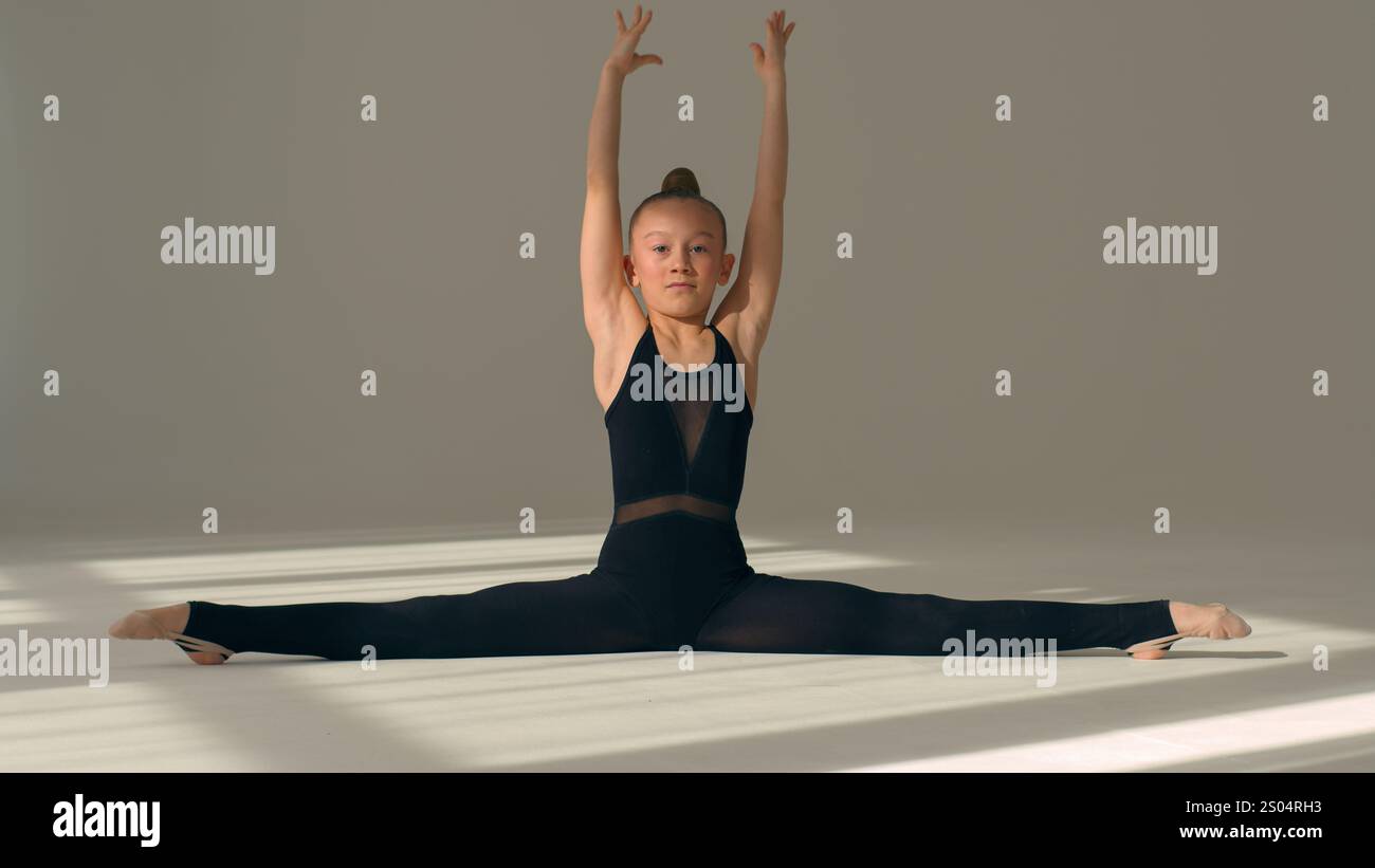 Female flexible acrobat little girl child kid schoolgirl ballerina ...