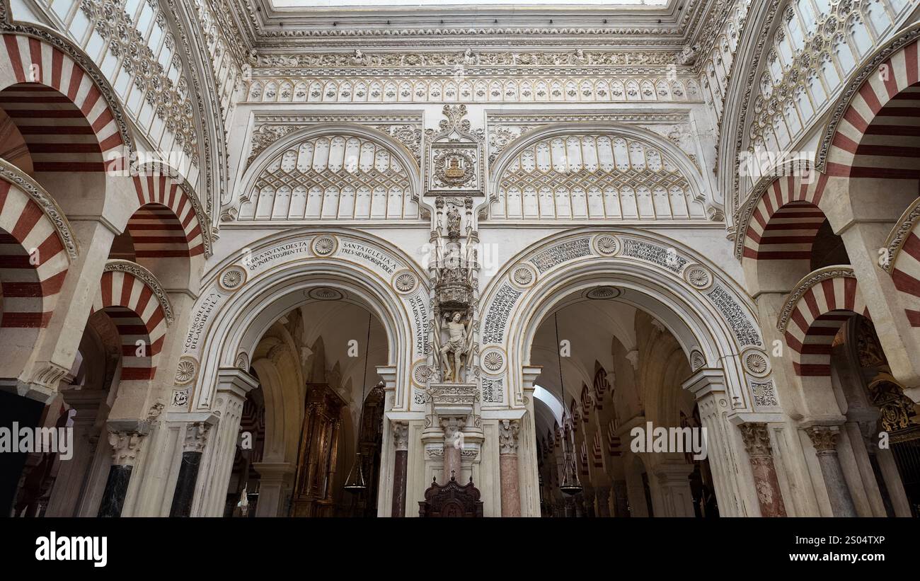 Main Chapel and Transept in Mosque–Cathedral of Córdoba: Gothic ...