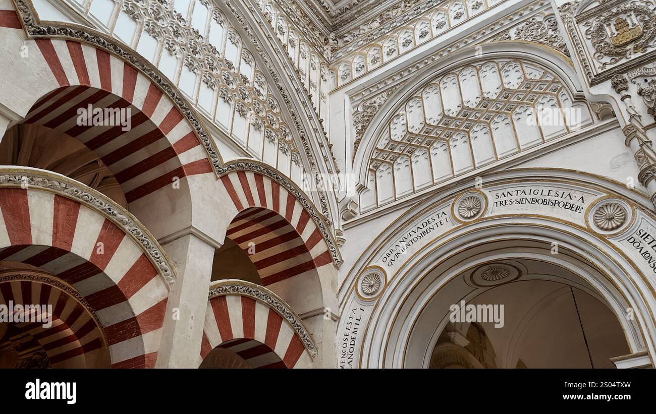 Main Chapel and Transept in Mosque–Cathedral of Córdoba: Gothic ...