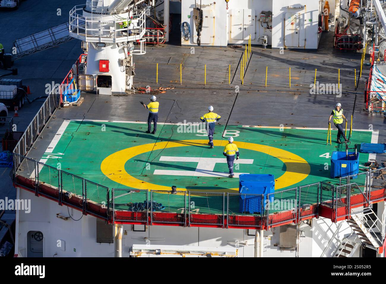 FS L'ASTROLABE P800, French logistics supply ship moored in Hobart ...