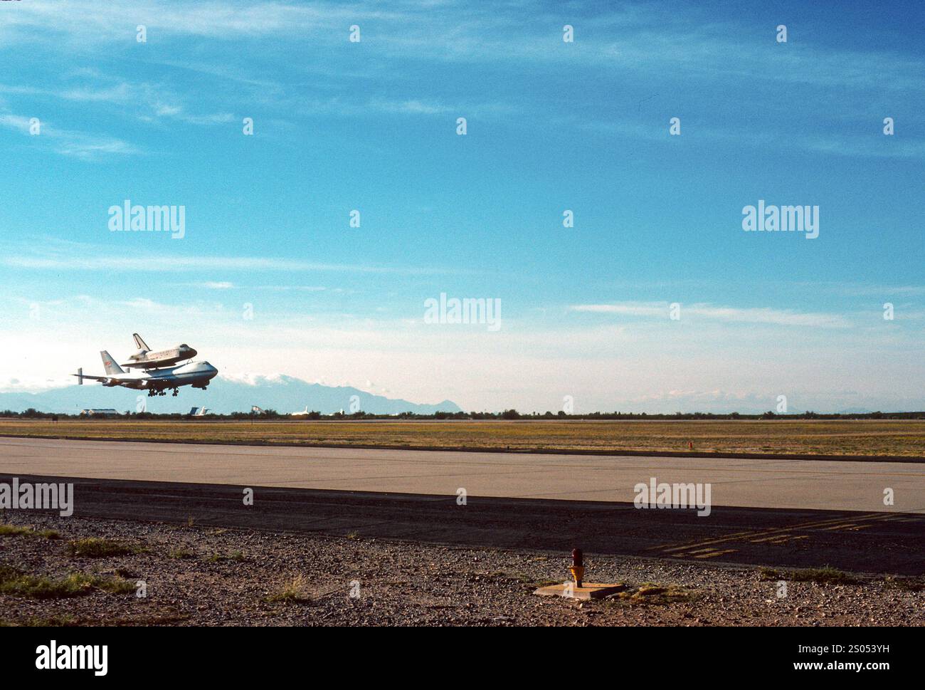 Space Shuttle Challenger ferry flight landing at Davis-Monthan AFB ...