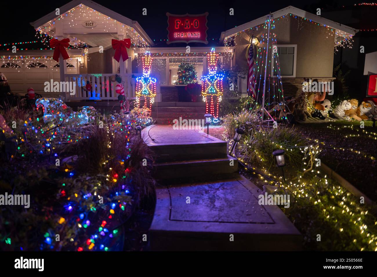 Torrance, United States. 21st Dec, 2024. Sleepy hollow Christmas lights ...
