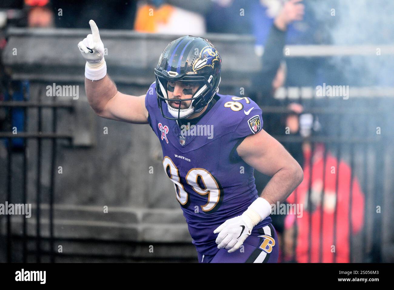 Baltimore Ravens tight end Mark Andrews (89) takes to the field before ...
