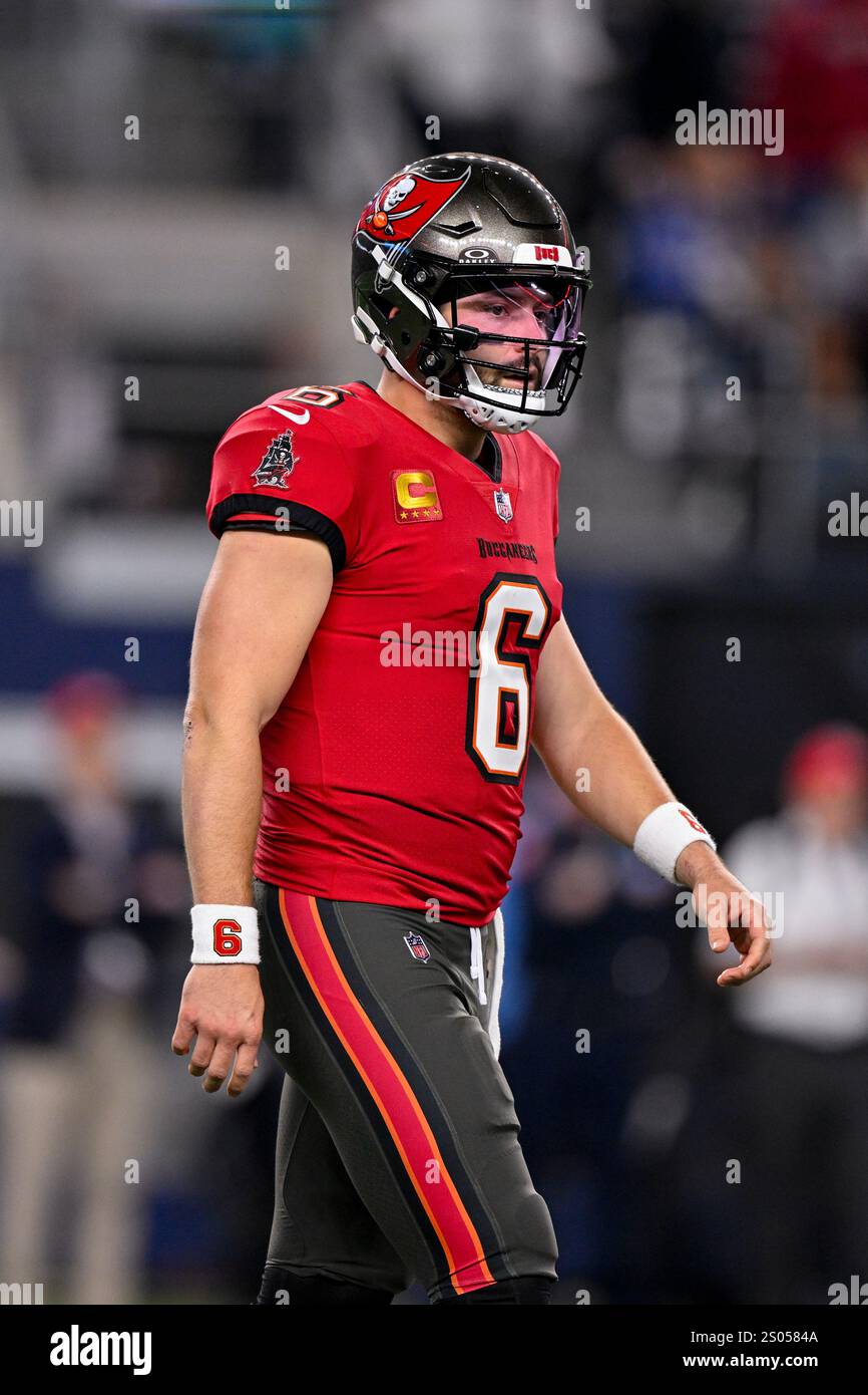Tampa Bay Buccaneers quarterback Baker Mayfield (6) looks to the ...