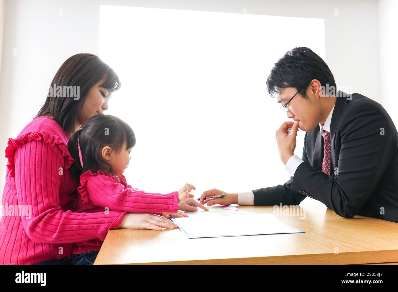 Salesman family hi-res stock photography and images - Alamy