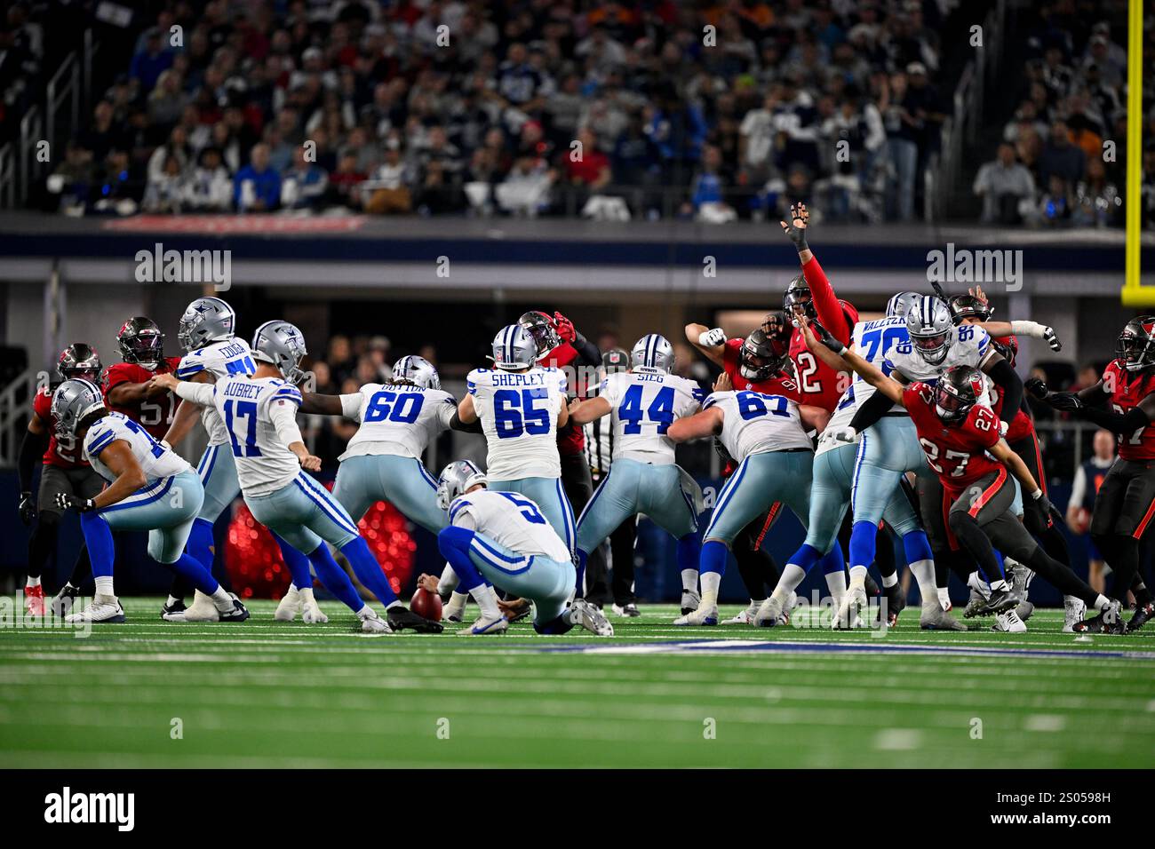 Dallas Cowboys place kicker Brandon Aubrey (17) kicks a field goal ...