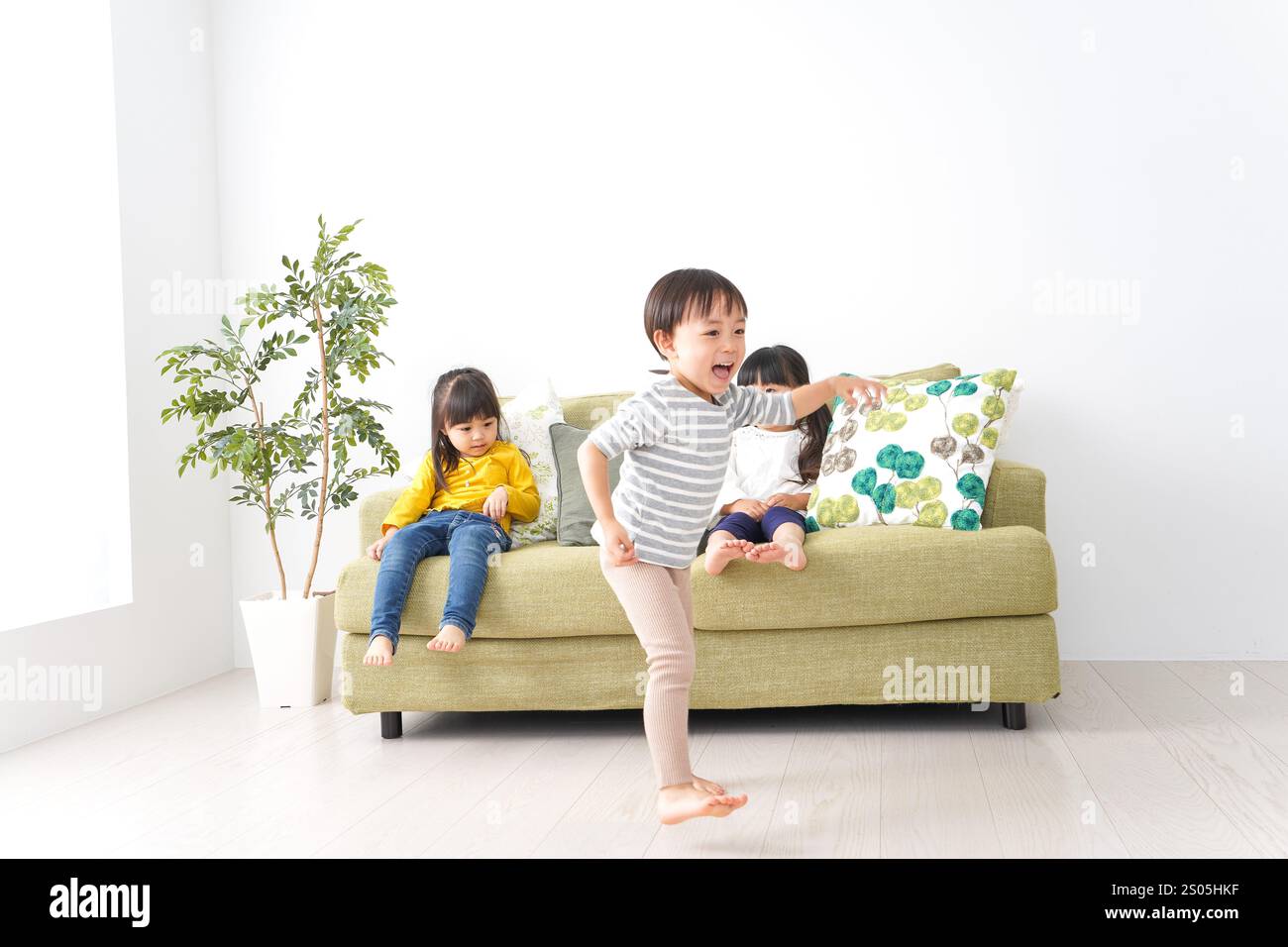 Children playing at home Stock Photo - Alamy