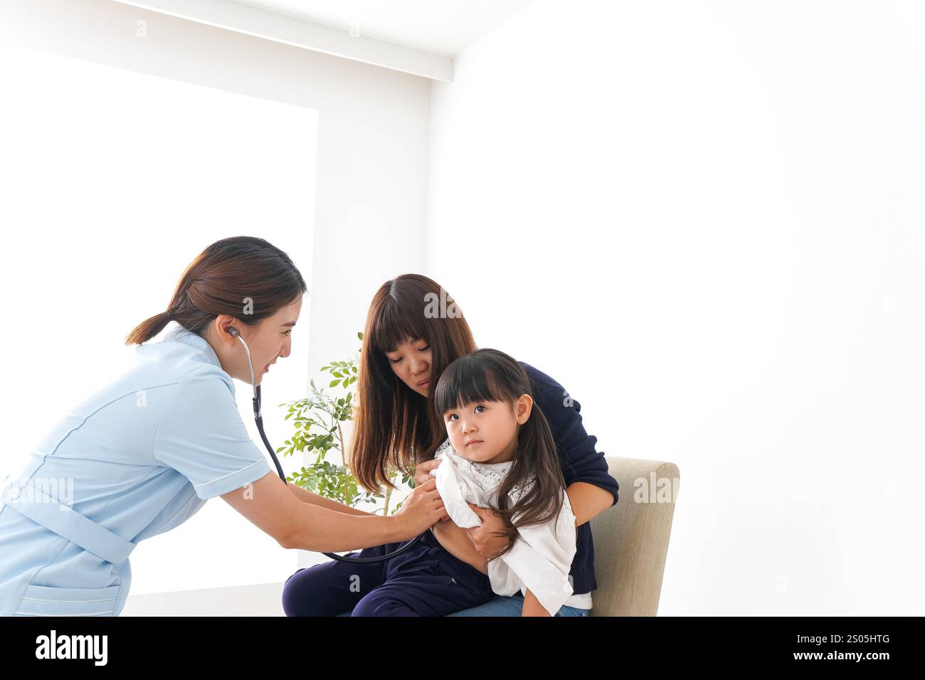 Child receiving injection in hi-res stock photography and images - Alamy