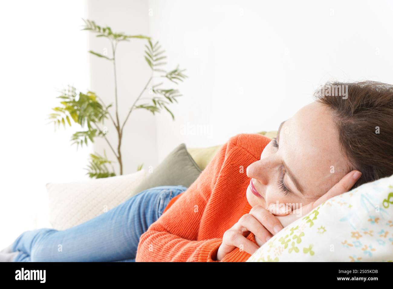 Snoring woman not man hi-res stock photography and images - Alamy