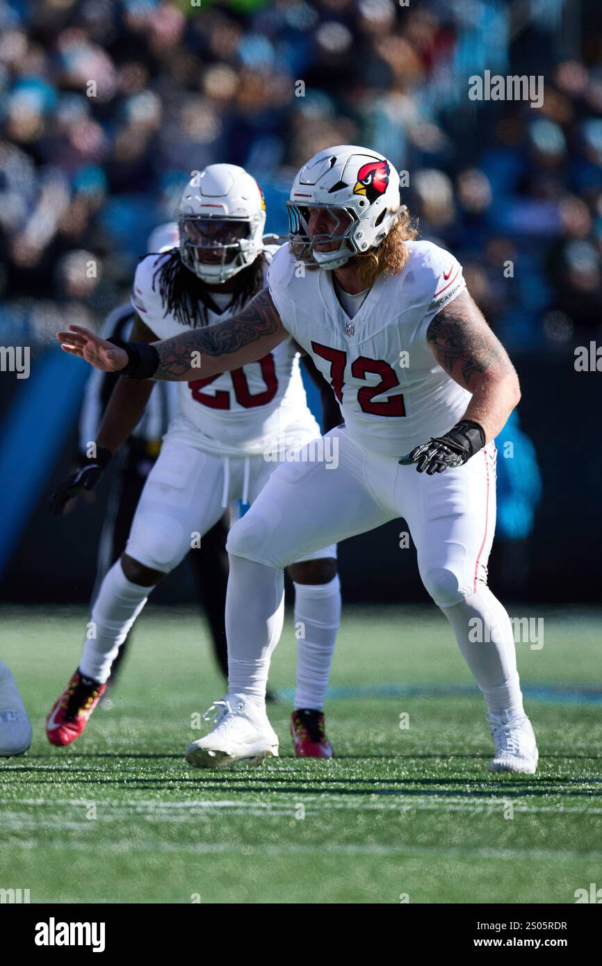 Arizona Cardinals guard Hjalte Froholdt (72) looks for someone to block ...