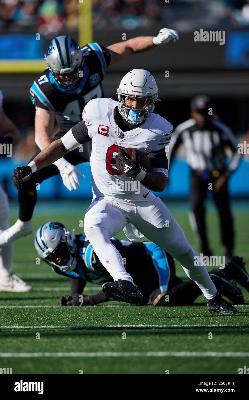 Arizona Cardinals running back James Conner (6) runs with the ball ...