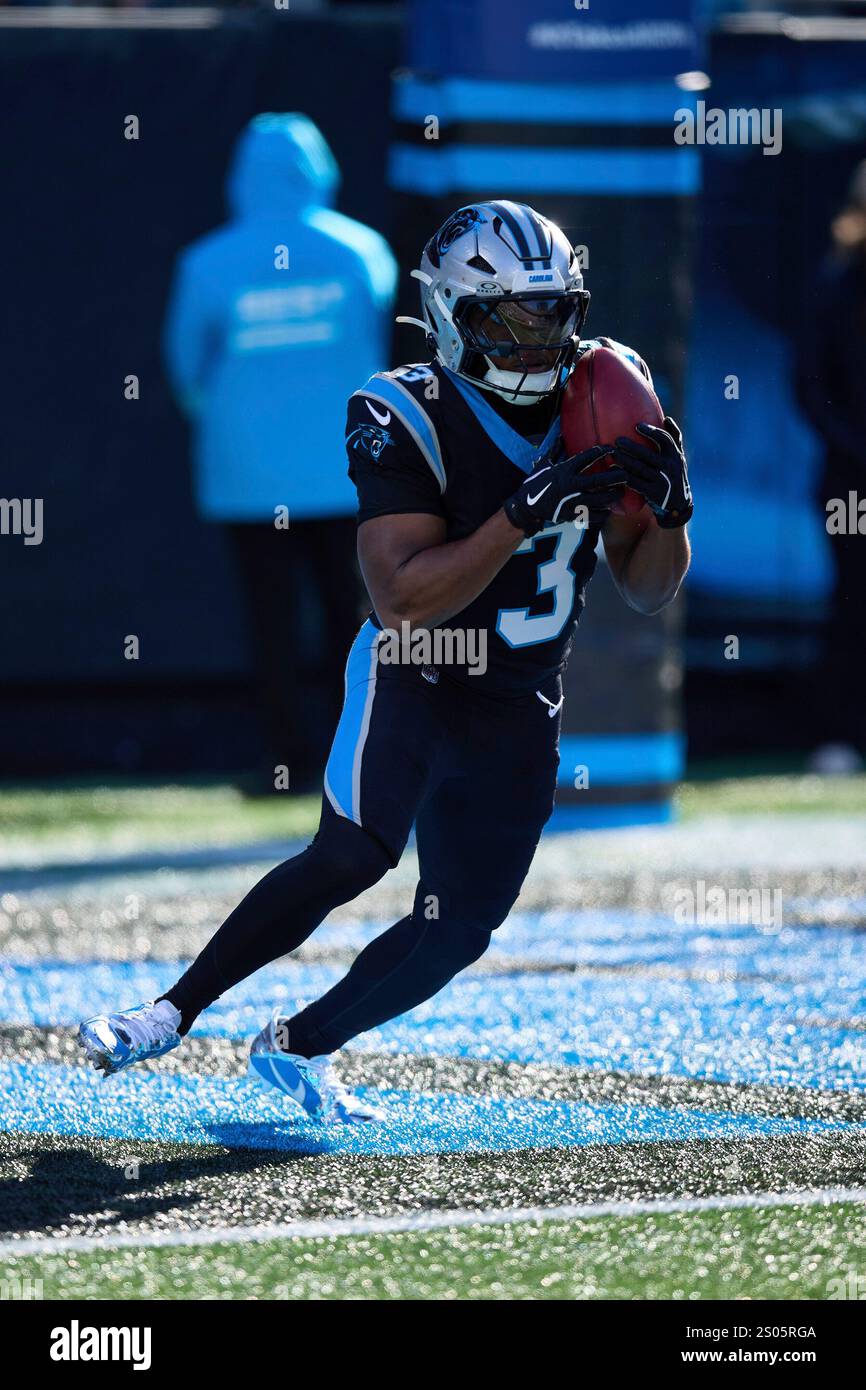 Carolina Panthers running back Raheem Blackshear (3) returns a kickoff ...