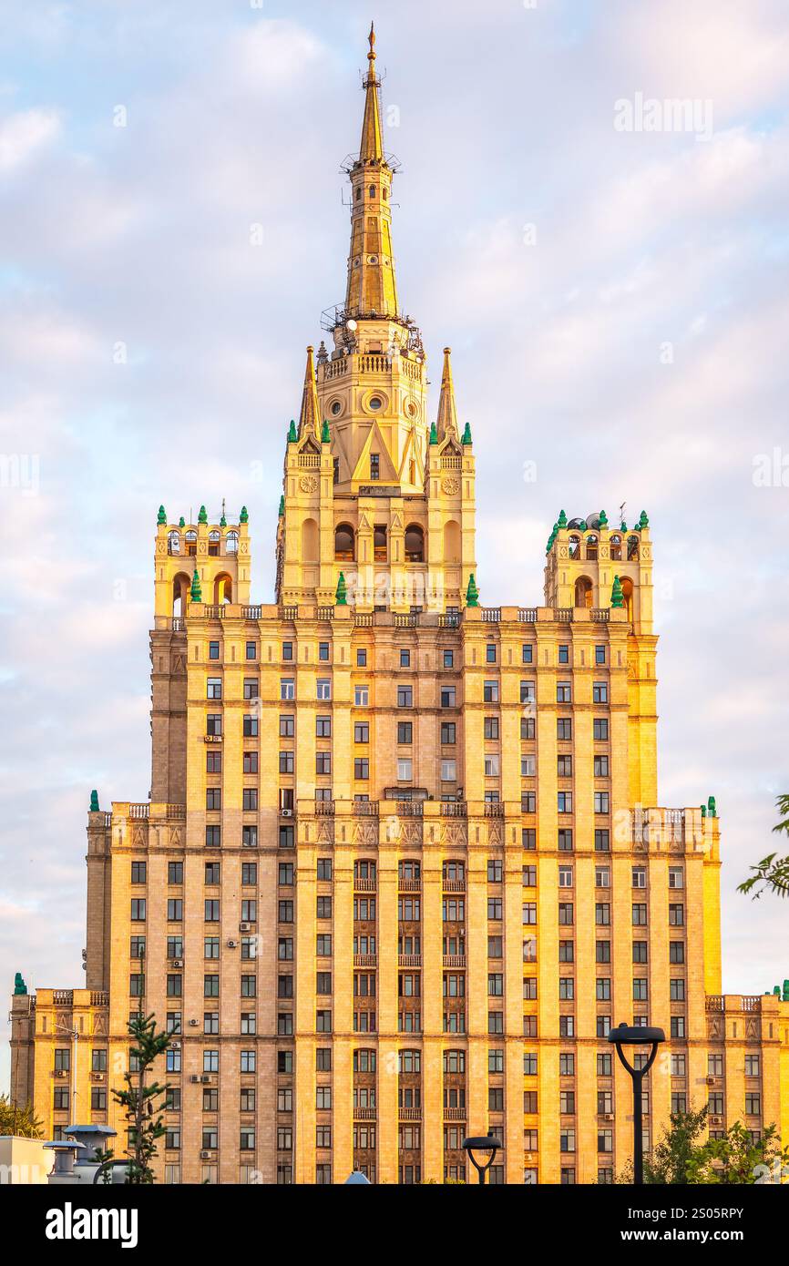 The view on the residential Stalinist high-rise building on Kudrinskaya ...