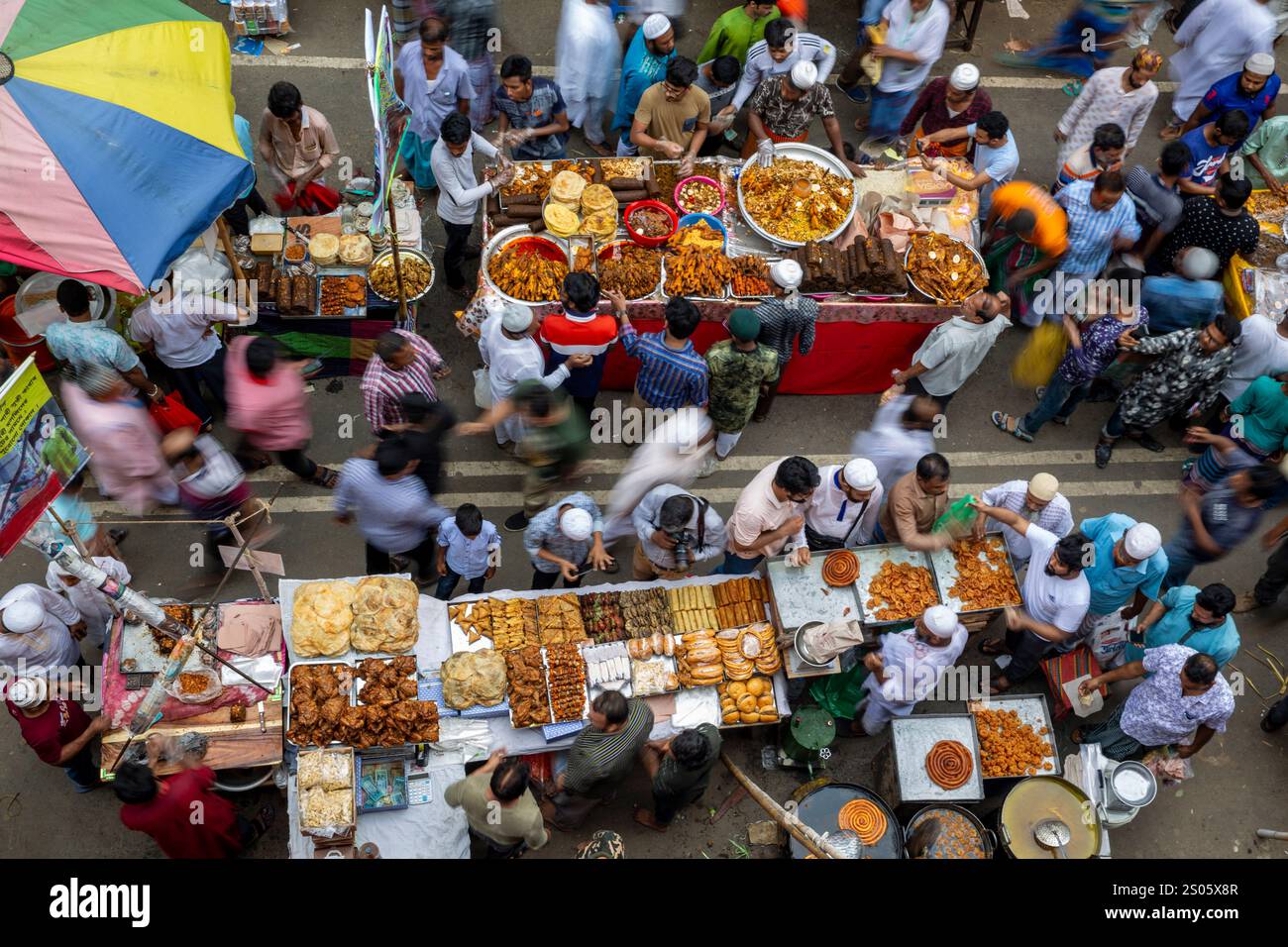 During the holy month of Ramadan, Old Dhaka’s Chwak Bazar transforms ...
