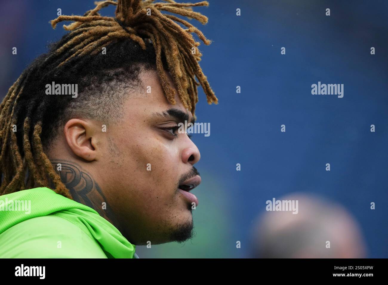 Seattle Seahawks defensive tackle Byron Murphy II warms up before an ...