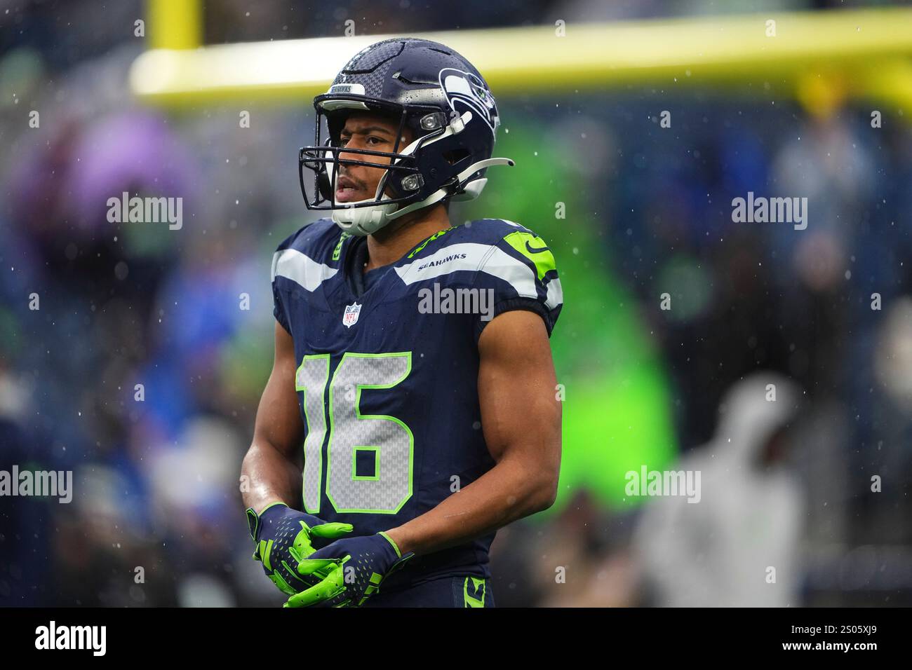 Seattle Seahawks wide receiver Tyler Lockett warms up before an NFL ...