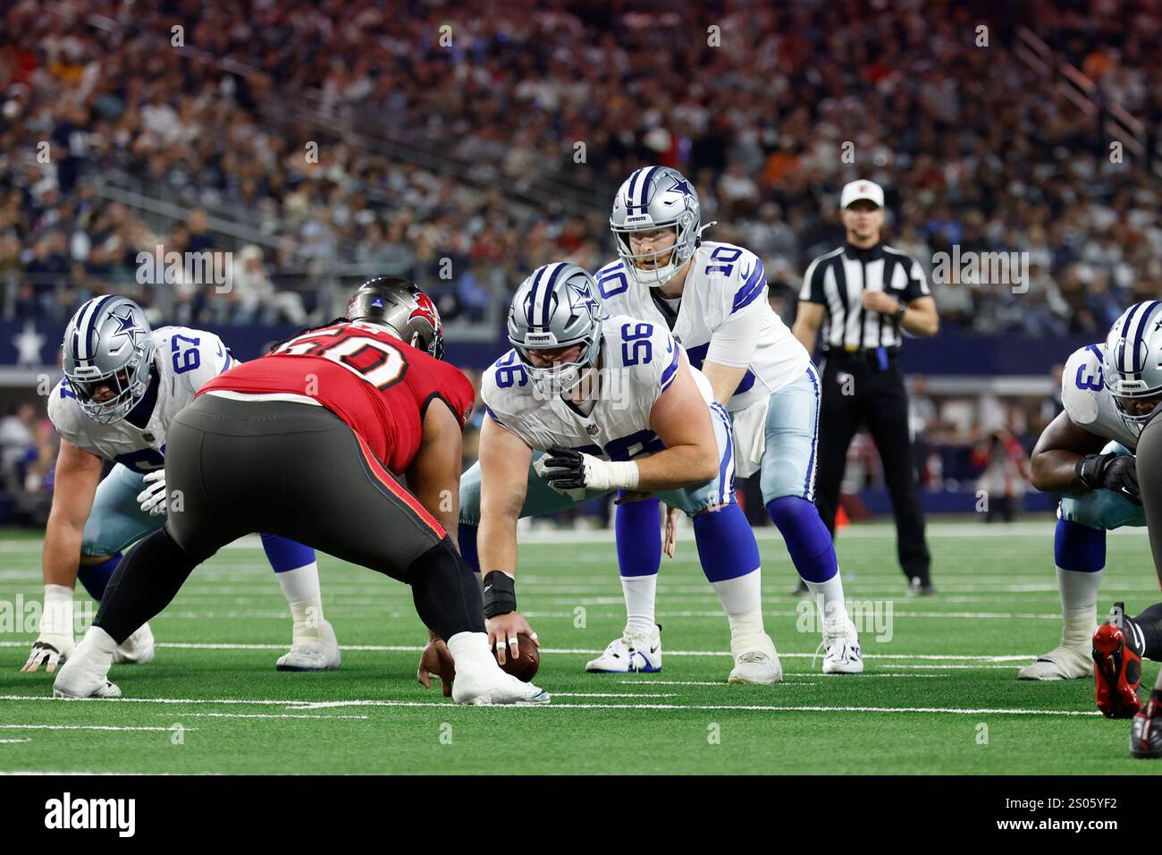 Dallas Cowboys quarterback Cooper Rush (10) lines up for the snap from ...