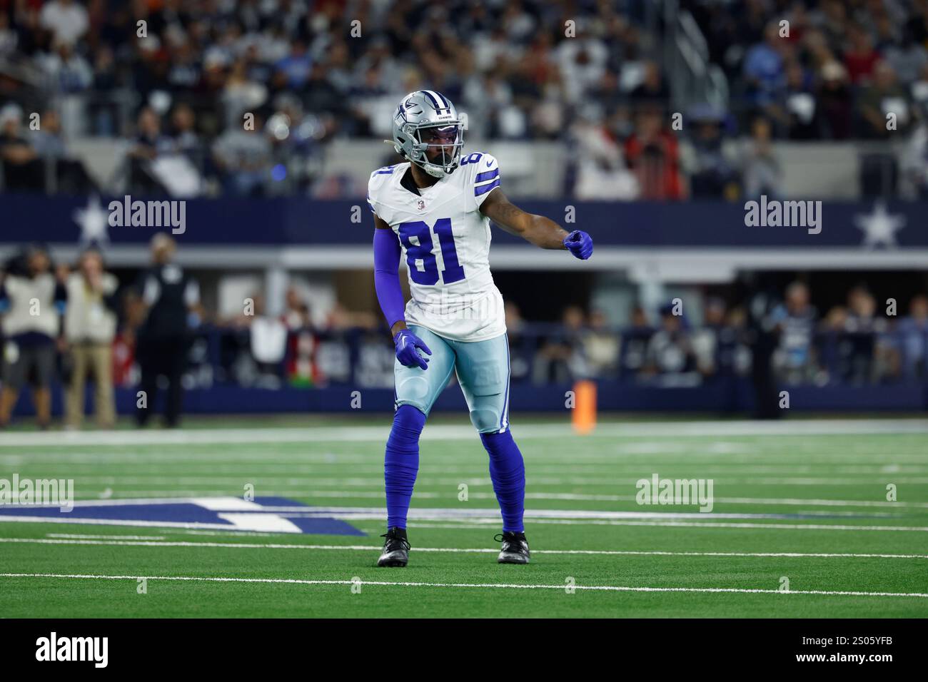 Dallas Cowboys wide receiver Jonathan Mingo (81) lines up for the snap ...
