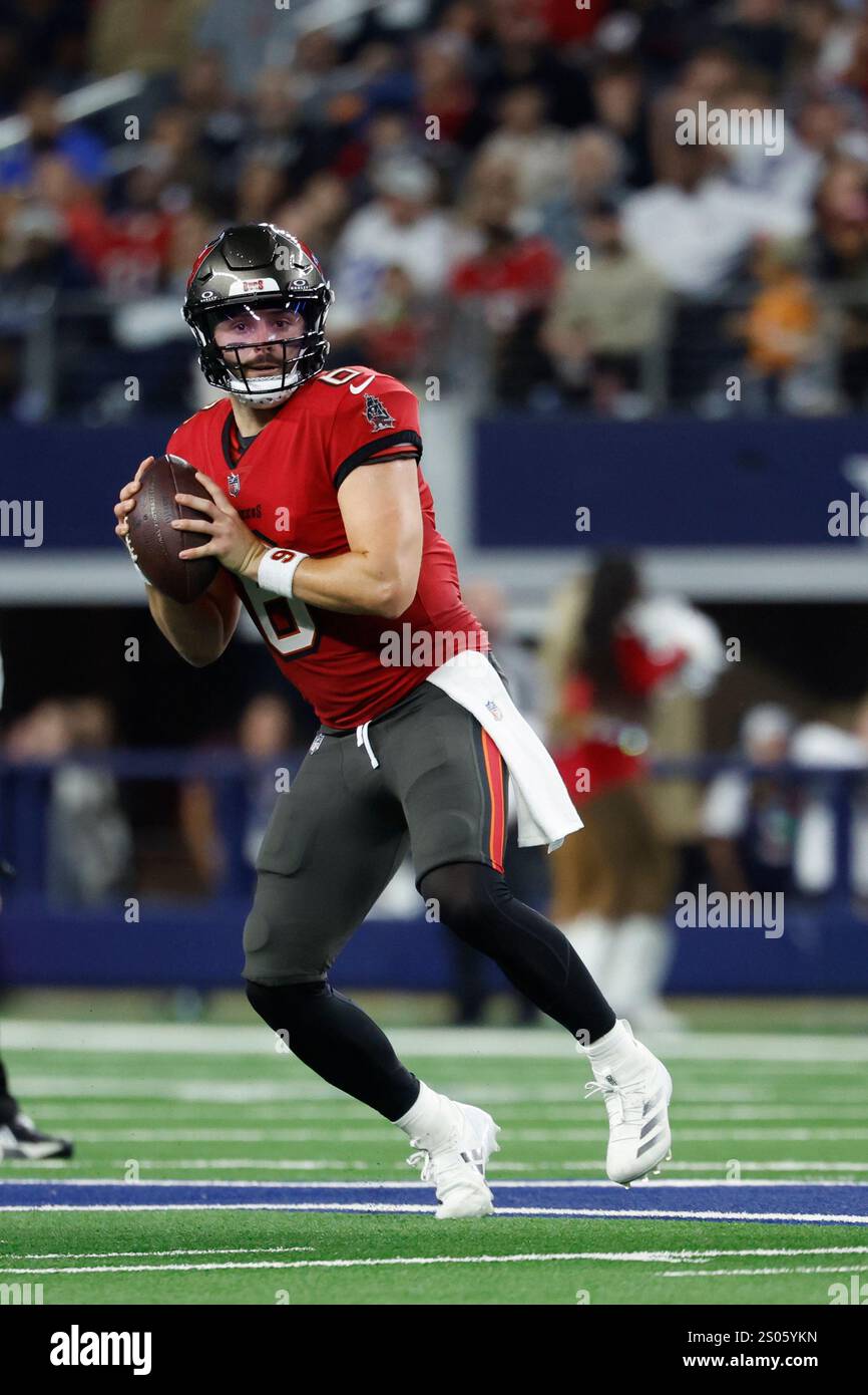 Tampa Bay Buccaneers quarterback Baker Mayfield (6) looks to pass ...