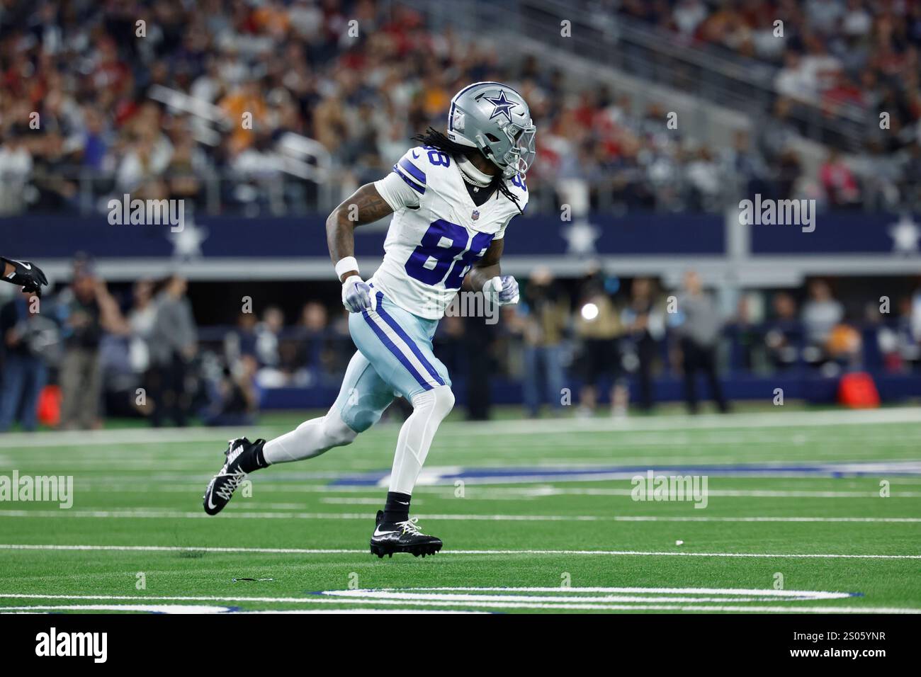 Dallas Cowboys wide receiver CeeDee Lamb (88) runs a pass route during ...