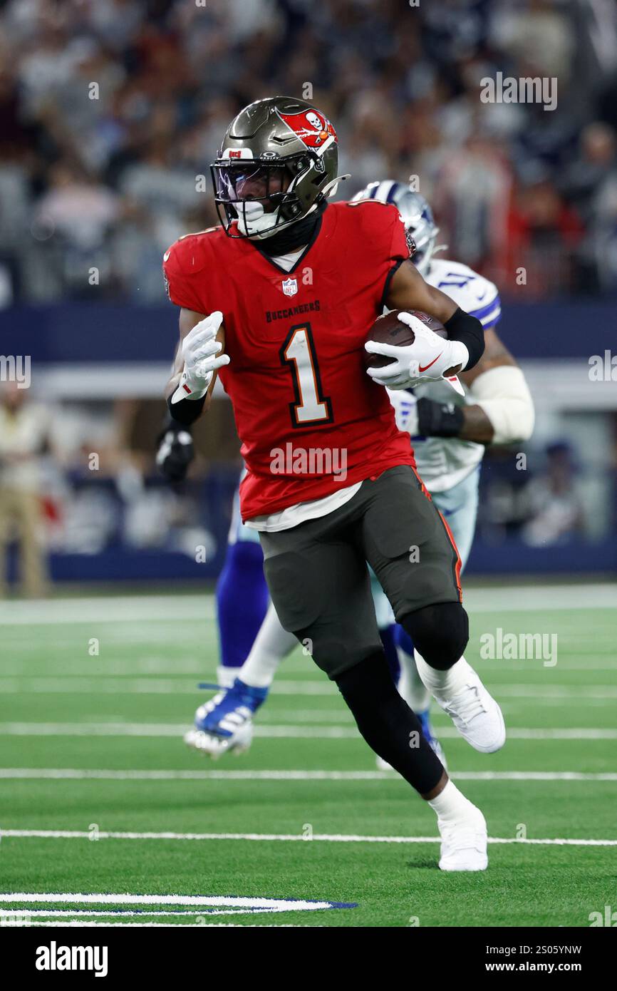 Tampa Bay Buccaneers running back Rachaad White (1) carries the ball ...