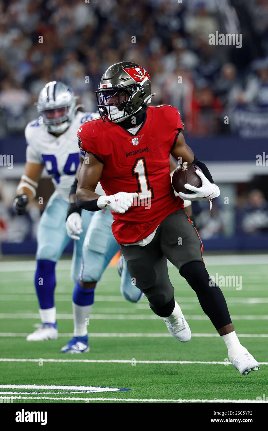 Tampa Bay Buccaneers running back Rachaad White (1) carries the ball ...