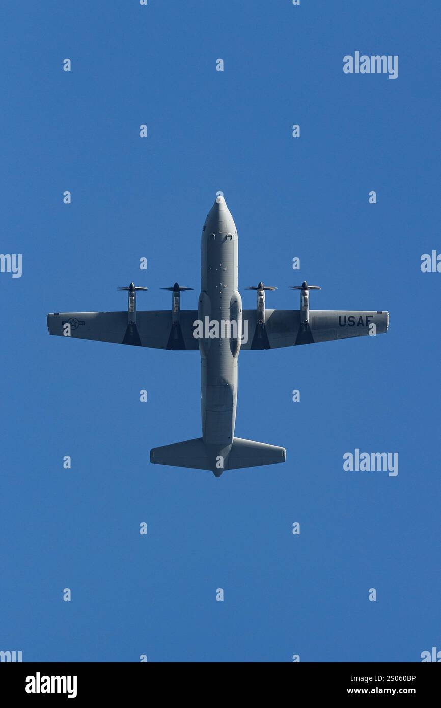 Lockheed martin c130j super hercules hi-res stock photography and ...