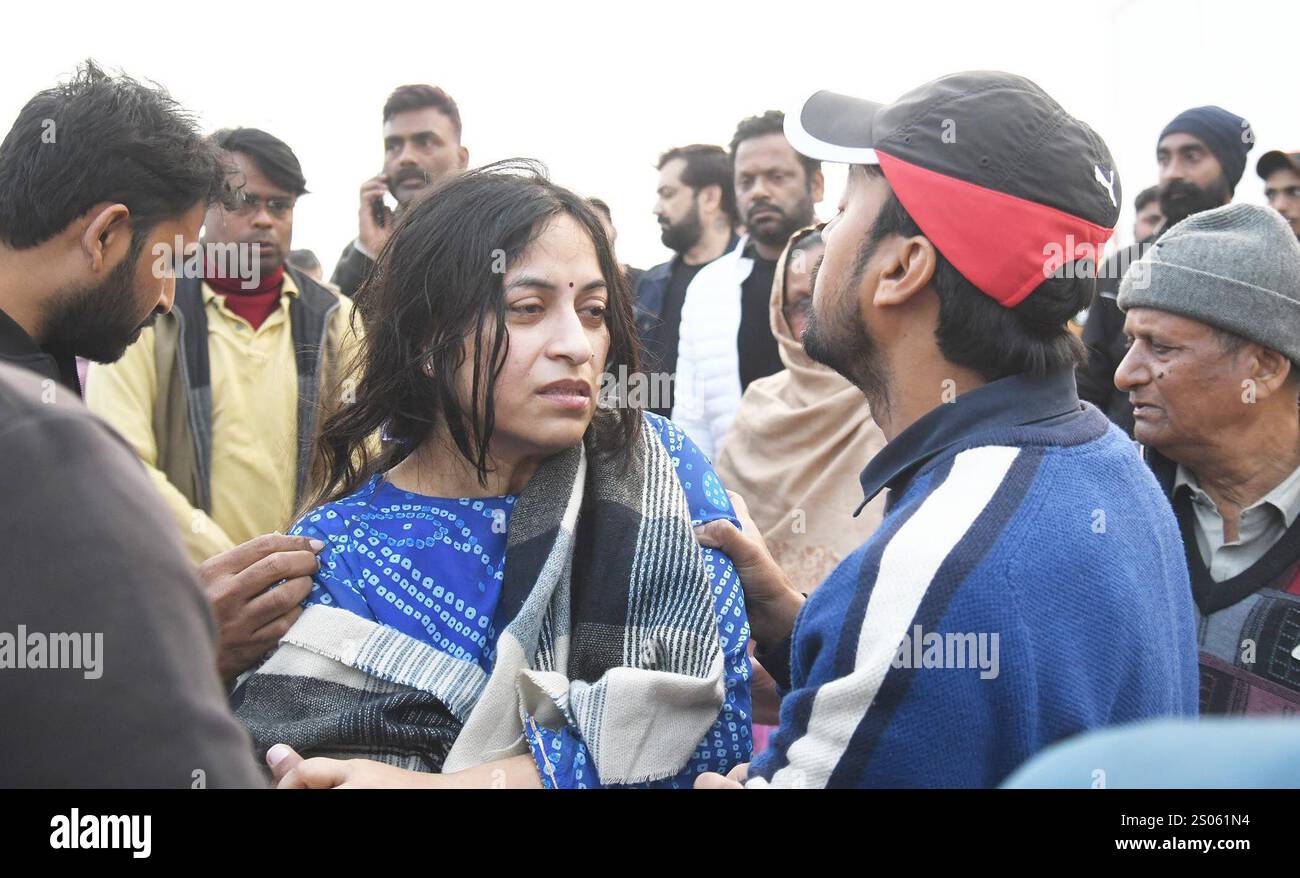 Patna, India. 24th Dec, 2024. PATNA, INDIA - DECEMBER 24: Wife and ...