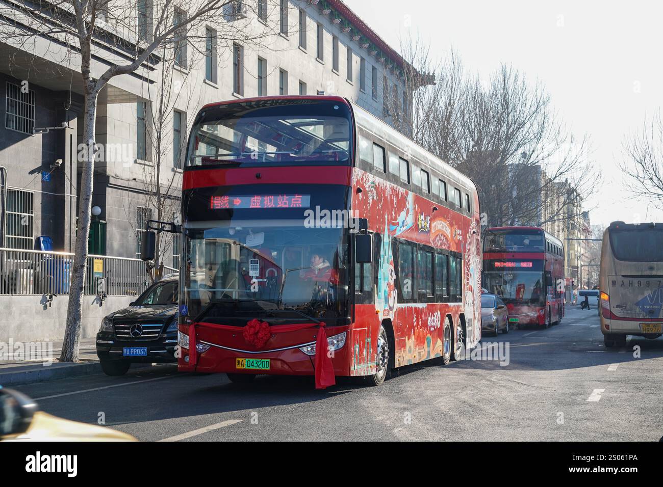 Harbin double decker sightseeing bus hi-res stock photography and ...