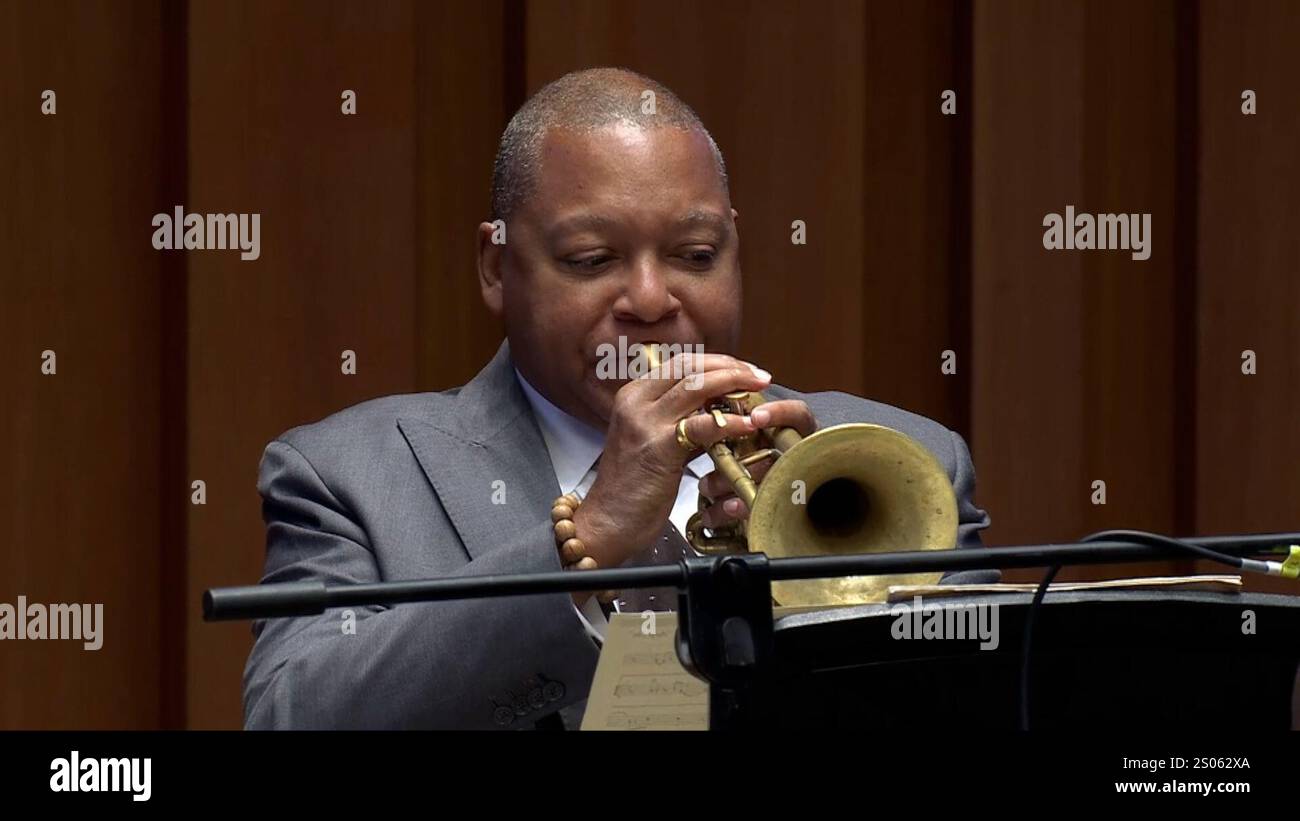(241225) -- BEIJING, Dec. 25, 2024 (Xinhua) -- U.S. trumpet master ...