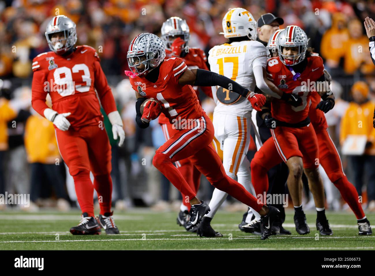 COLUMBUS, OH - DECEMBER 21: Ohio State Buckeyes cornerback Davison ...