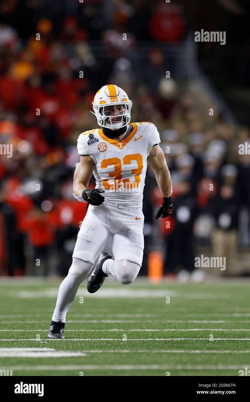 COLUMBUS, OH - DECEMBER 21: Tennessee Volunteers linebacker Ben Bolton ...