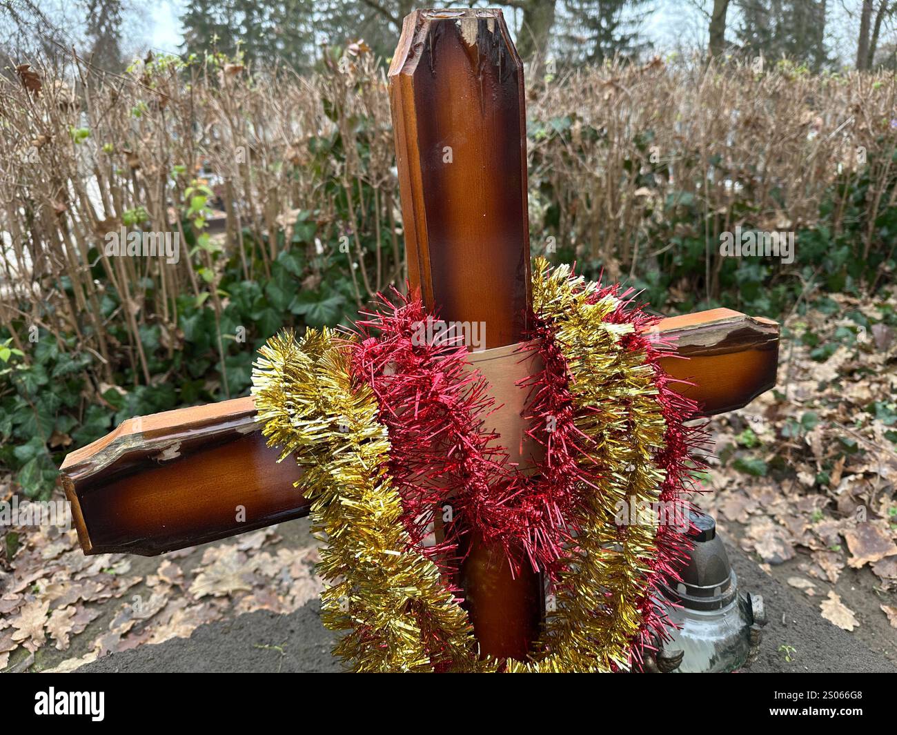 Christmas ornaments on the tombstone in the public cemetery Stock Photo ...