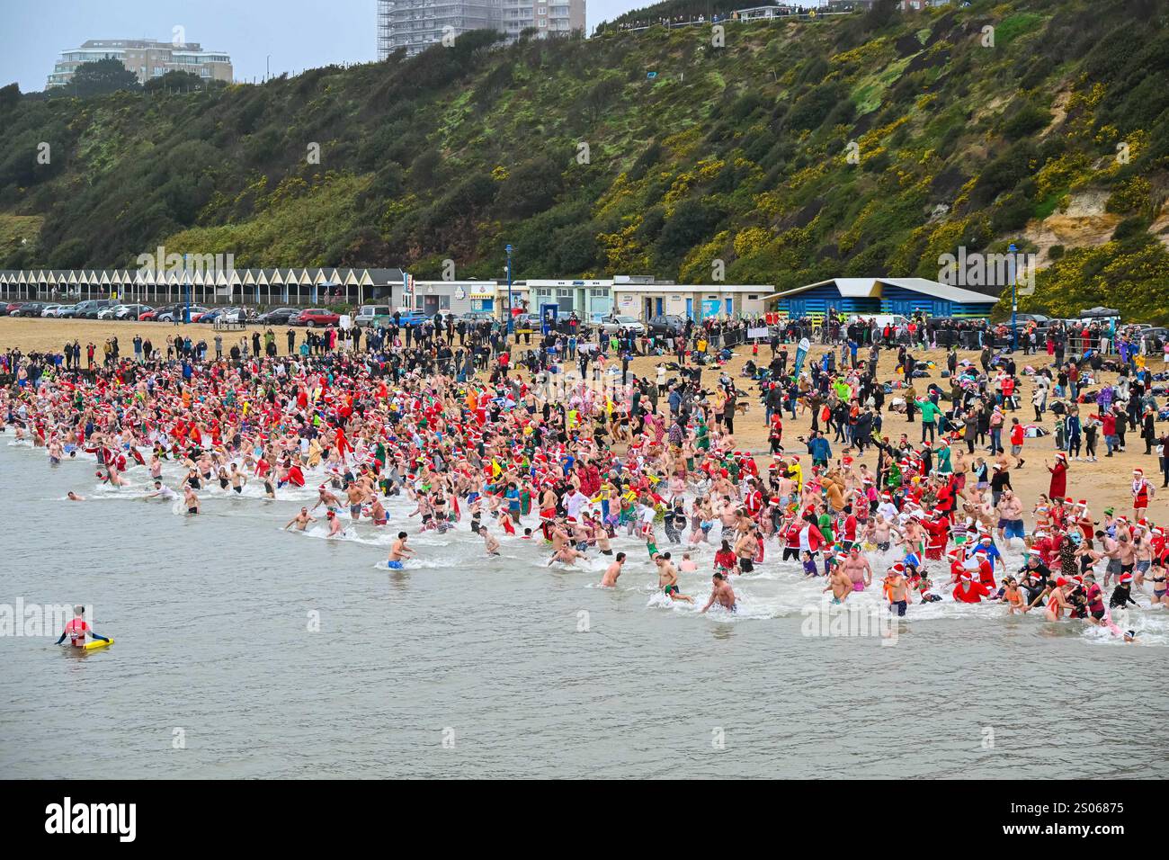 Boscombe, Dorset, UK. 25th December 2024. UK Weather. A thousand ...
