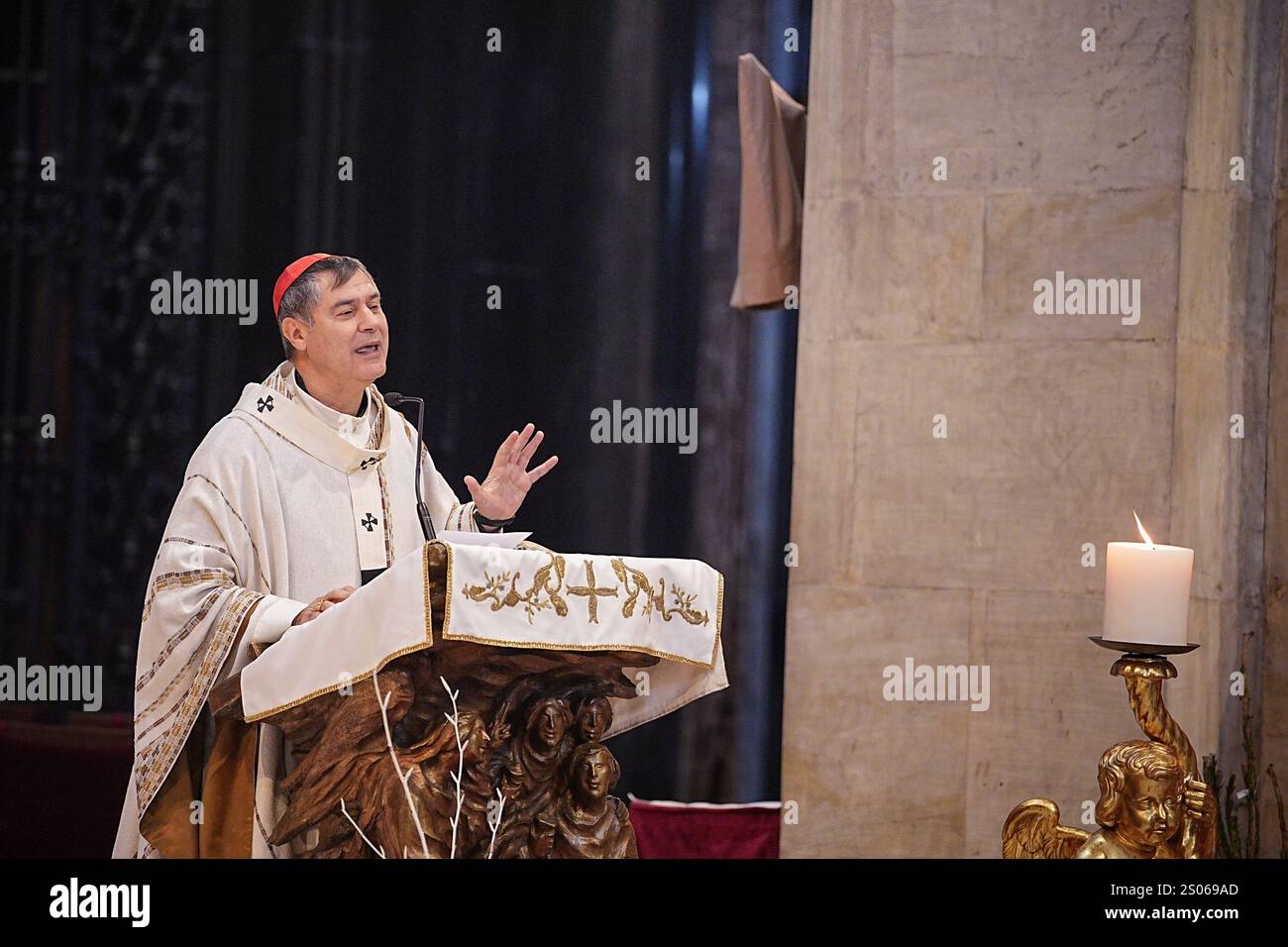 Torino, Italia. 25th Dec, 2024. Natale, celebrazione solenne della ...