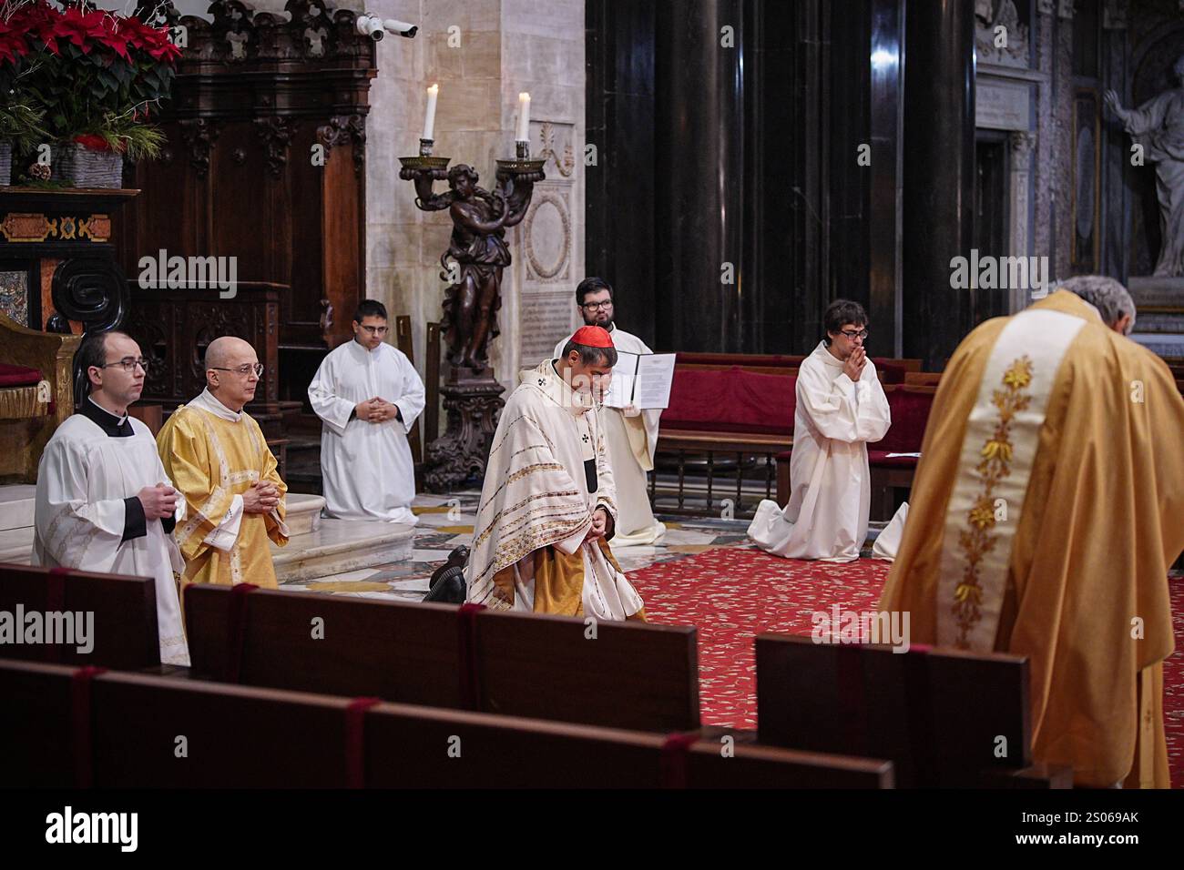 Torino, Italia. 25th Dec, 2024. Natale, celebrazione solenne della ...