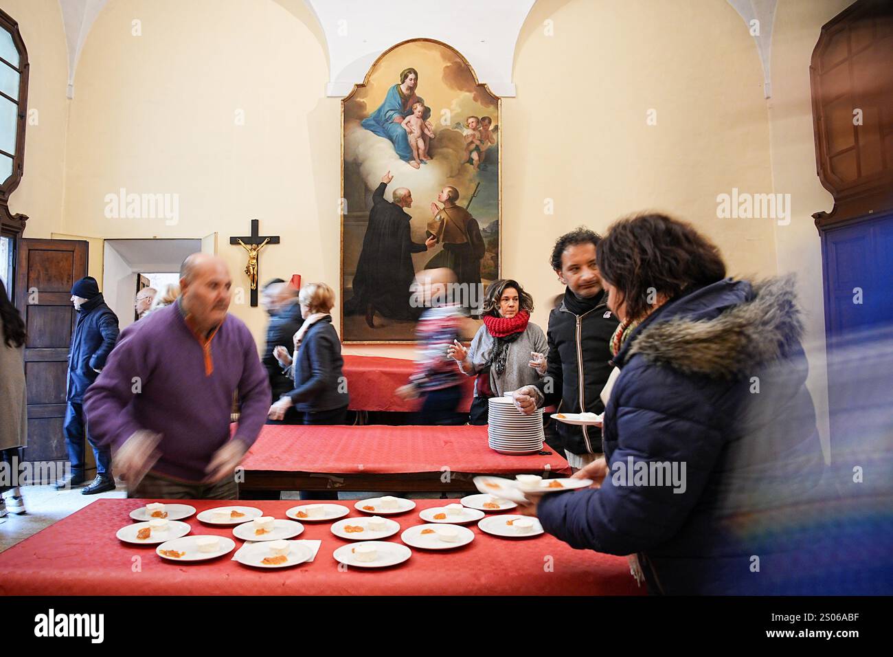 Torino, Italia. 25th Dec, 2024. Cardinale Roberto Repole arcivescovo di ...