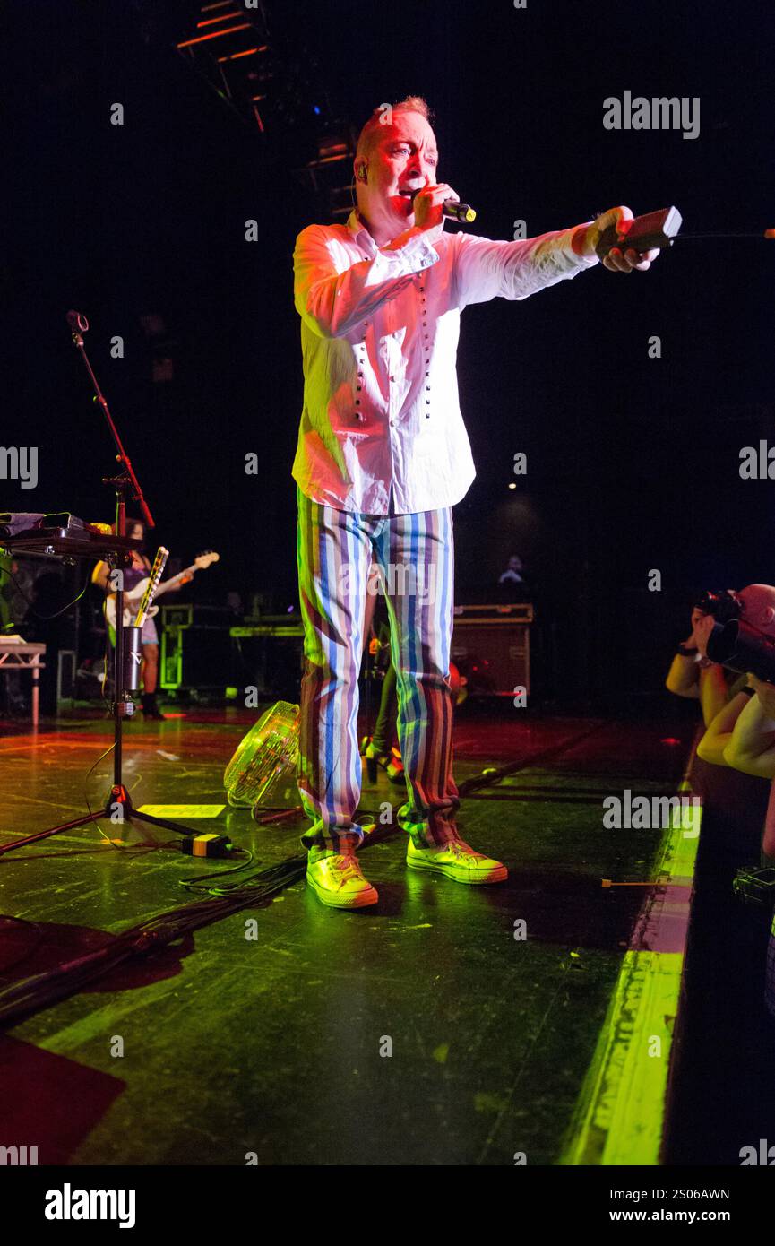 B 52s band hi-res stock photography and images - Alamy