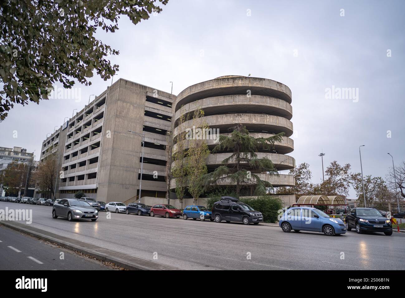 Spiral concrete ramp hi-res stock photography and images - Alamy