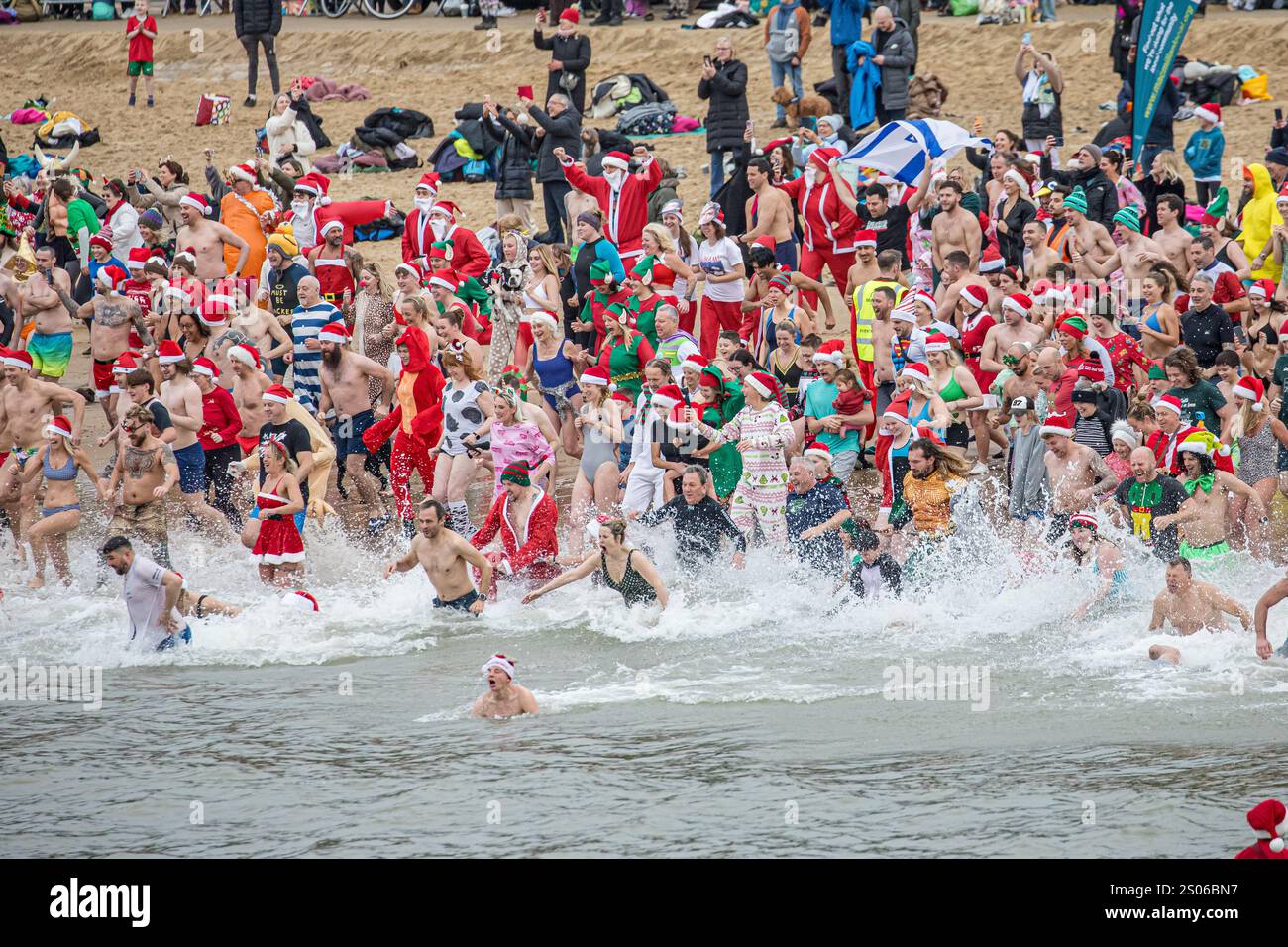 Boscombe, Bournemouth, Dorset, UK. 25th December, 2024. Christmas Day ...